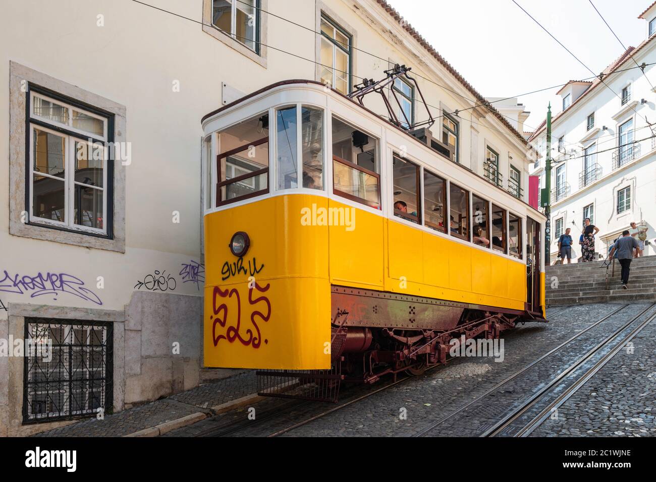 The Glória funicular railway line ("Ascensor da Glória") links the ...
