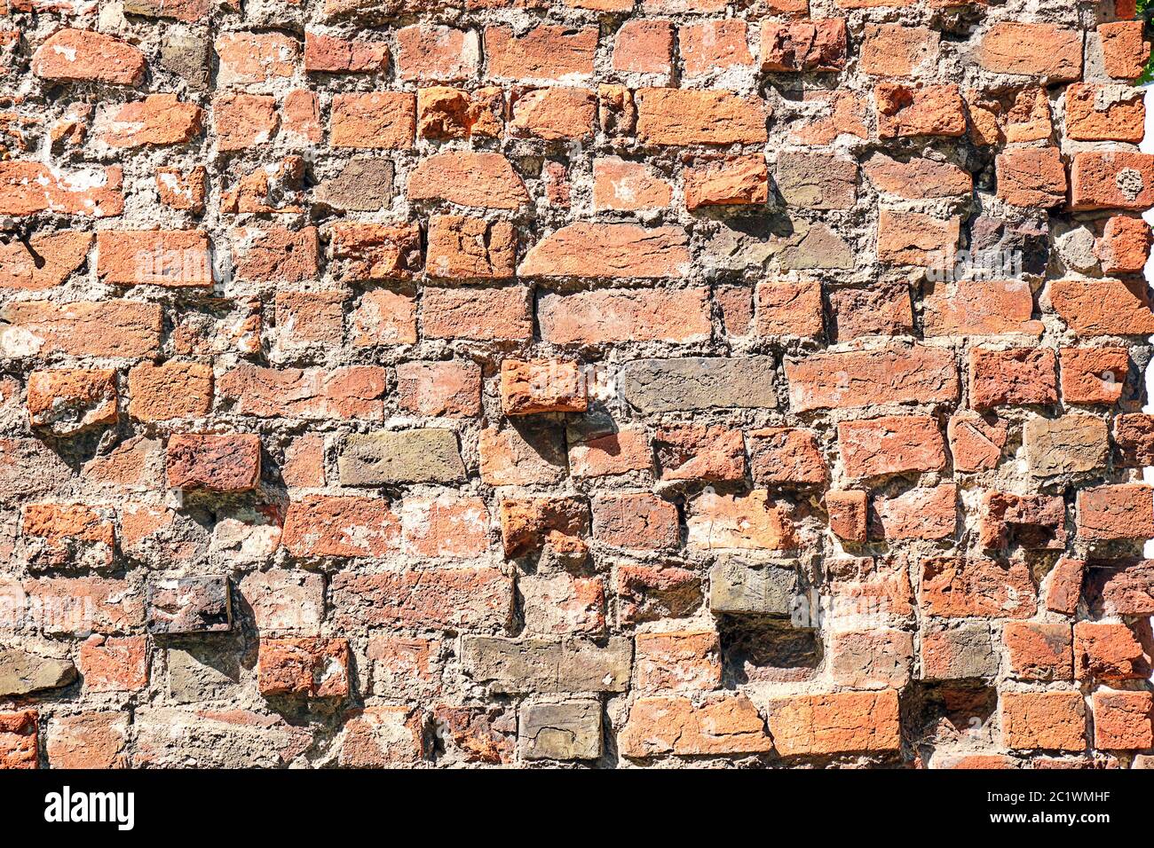 Rough broken brick hi-res stock photography and images - Alamy