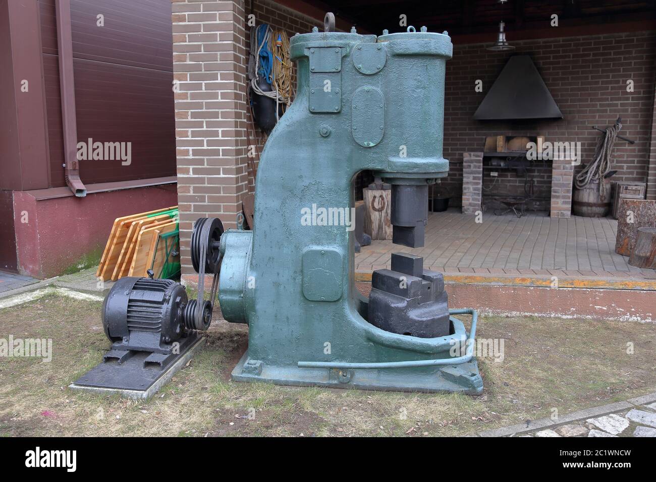 Retro industrial hi-res stock photography and images - Alamy