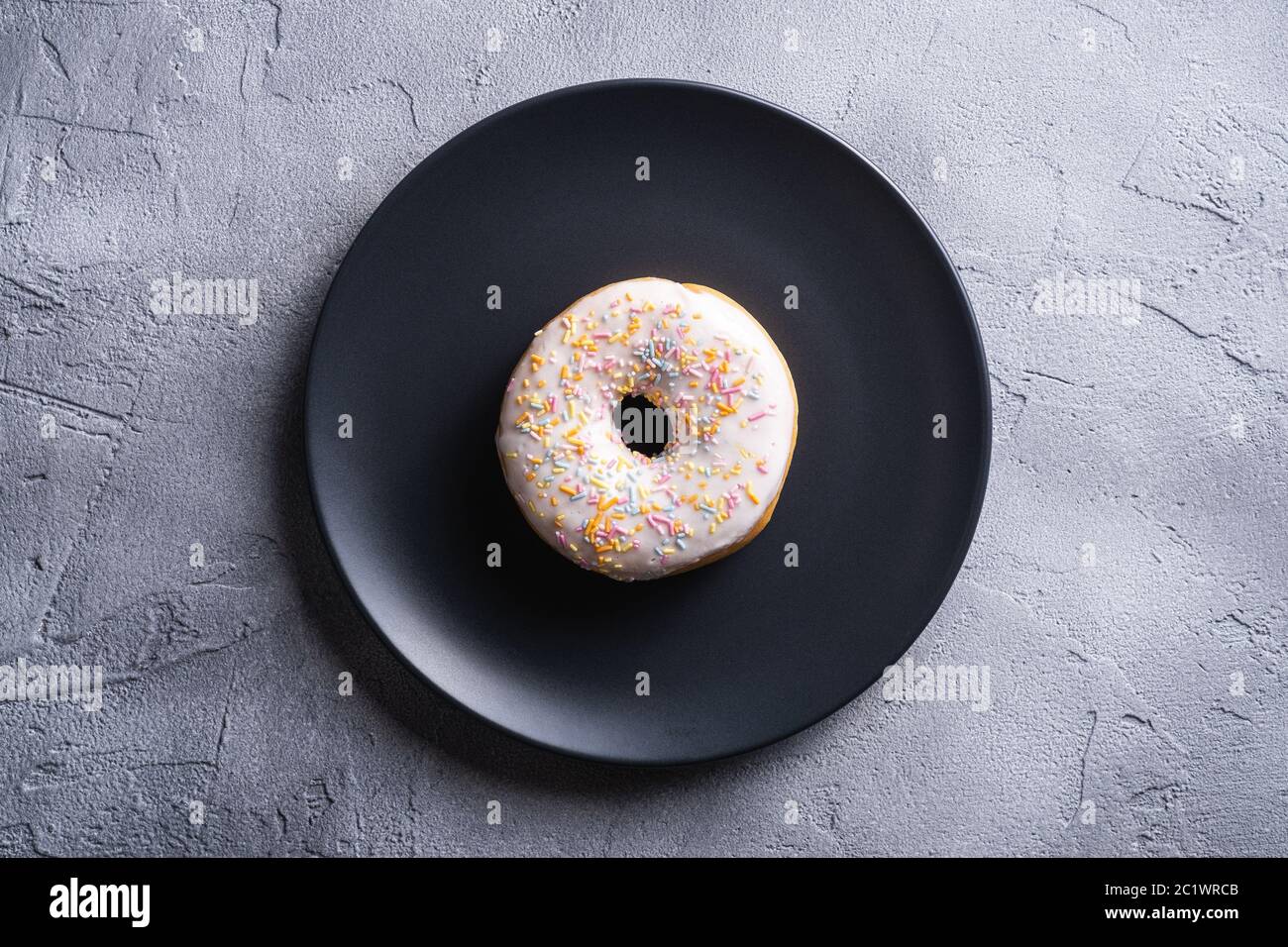 Glazed doughnut top view hi-res stock photography and images - Alamy