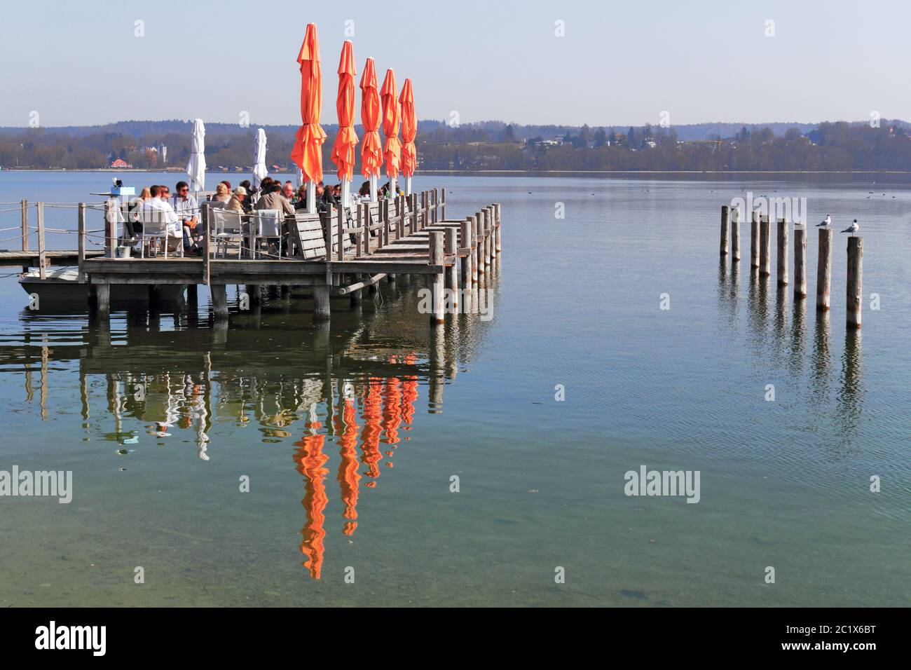 Excursion restaurant by the water Stock Photo - Alamy