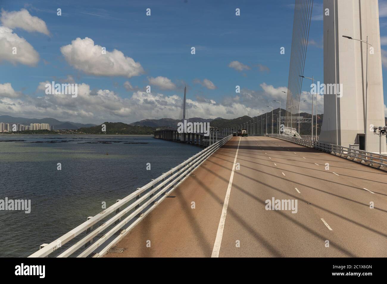 Shenzhen border bridge hi-res stock photography and images - Alamy