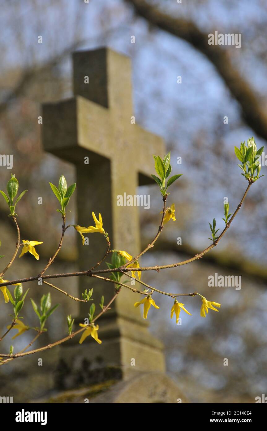 Monument cross hi-res stock photography and images - Alamy