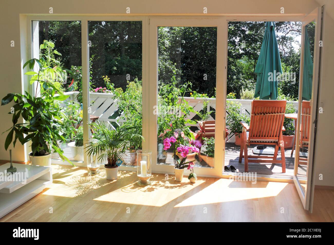 Living in the countryside Stock Photo - Alamy