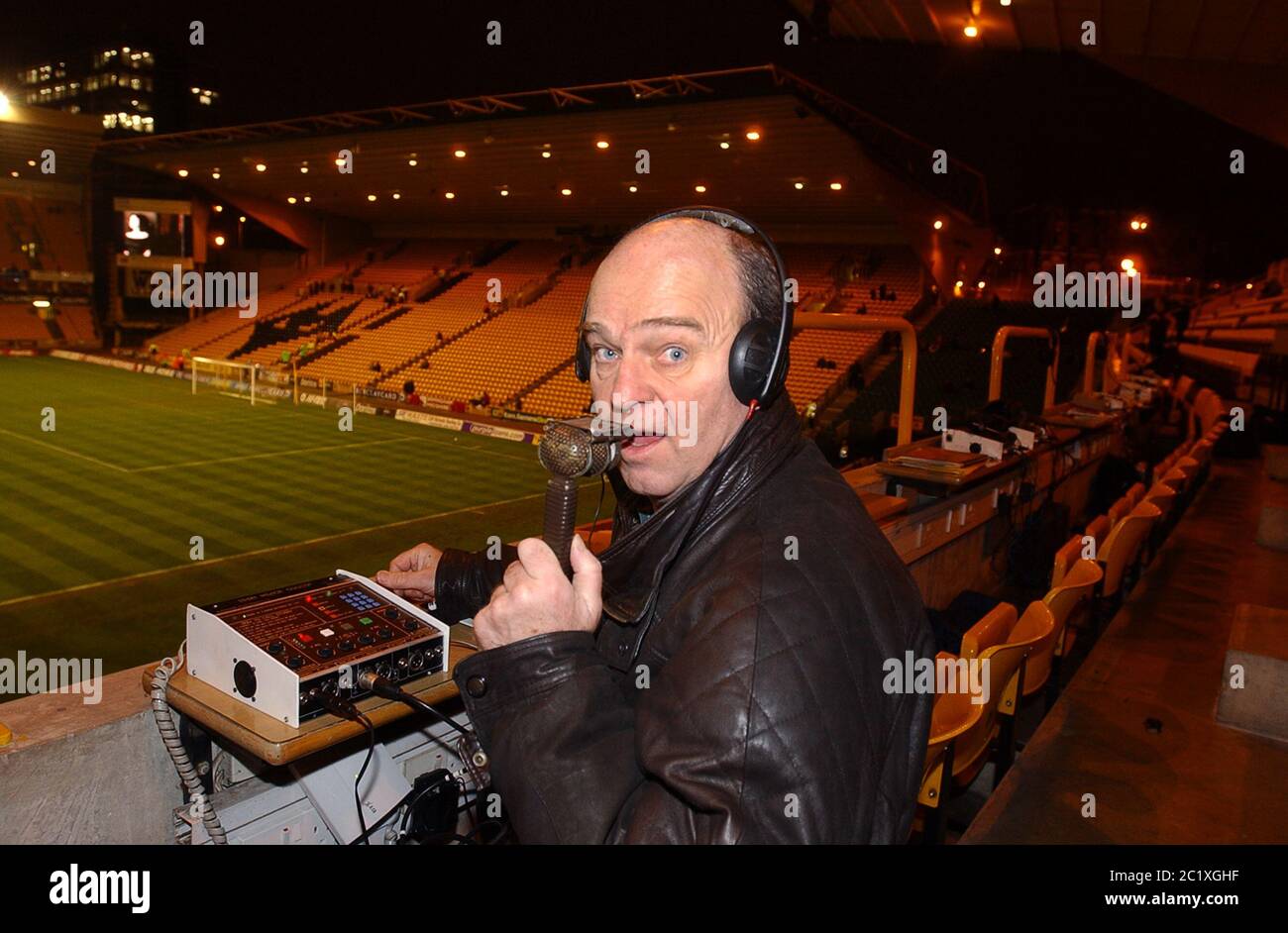 Pat Murphy BBC sports reporter at Molineux Stock Photo - Alamy