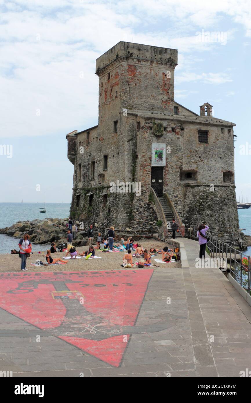 Castello di rapallo hi-res stock photography and images - Alamy