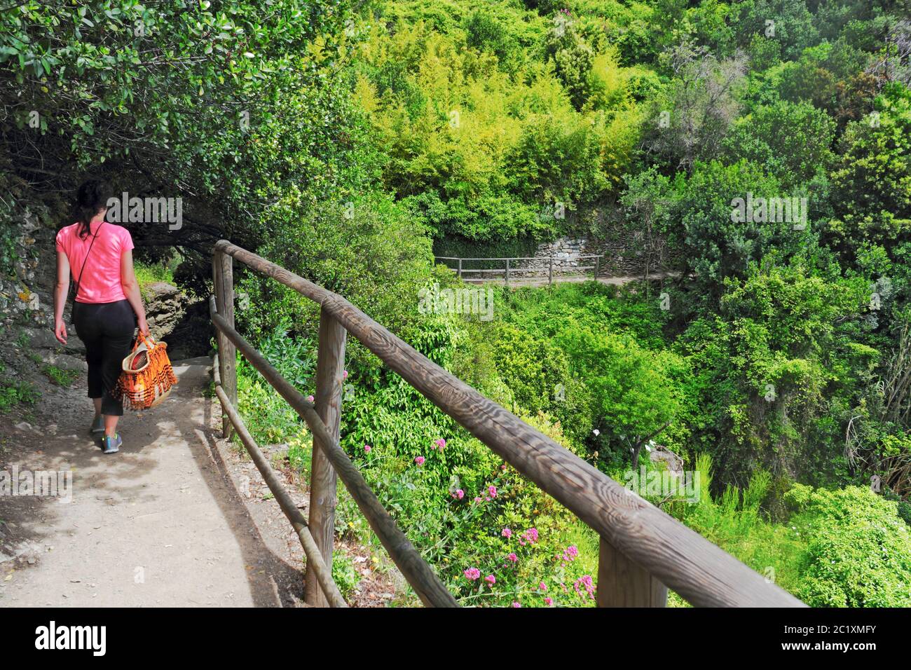 Hiking trail Cinque Terre Stock Photo - Alamy