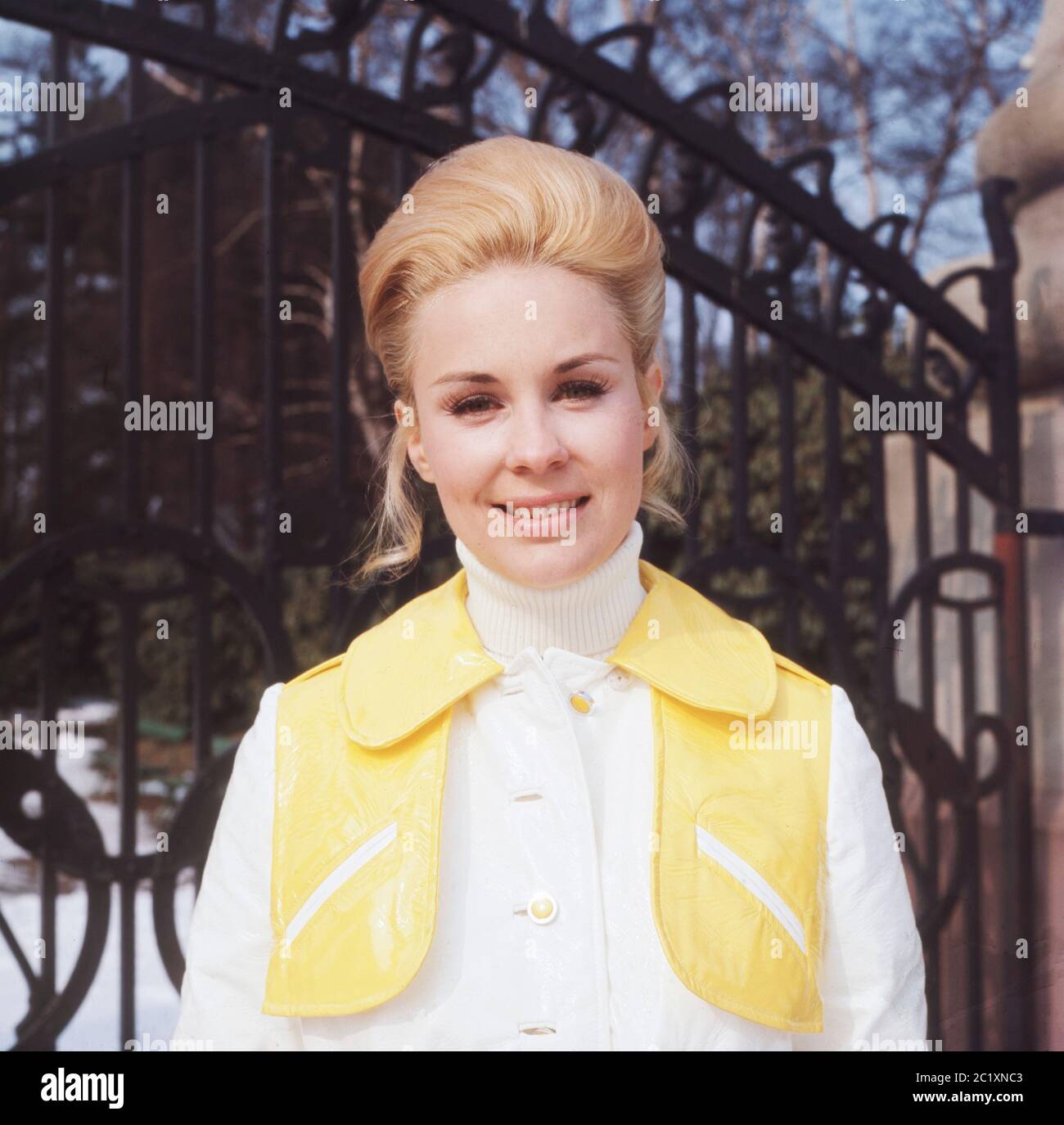 Daktari hi-res stock photography and images - Alamy