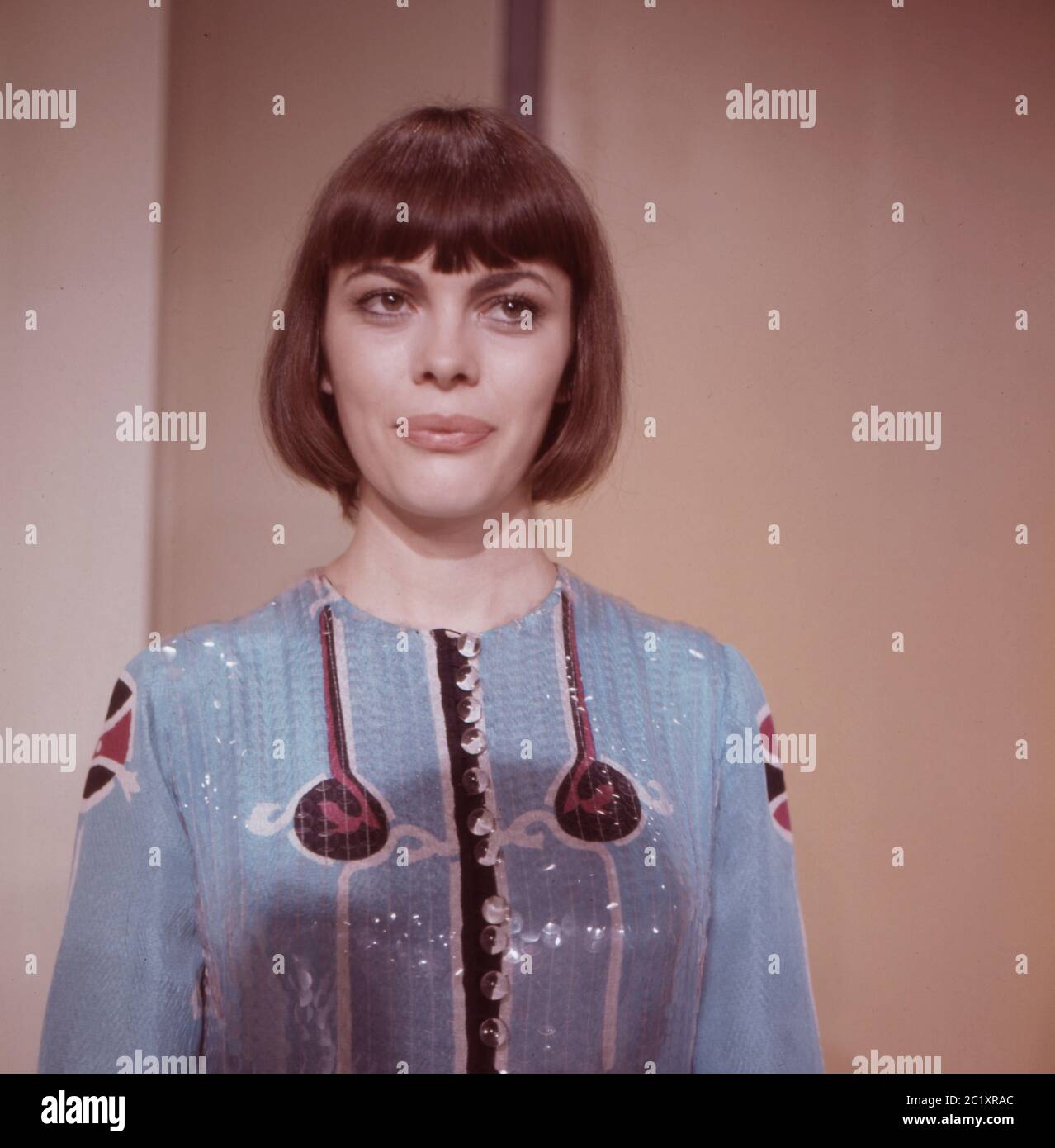 Mireille Mathieu, französische Sängerin, bei einem Auftritt im ...