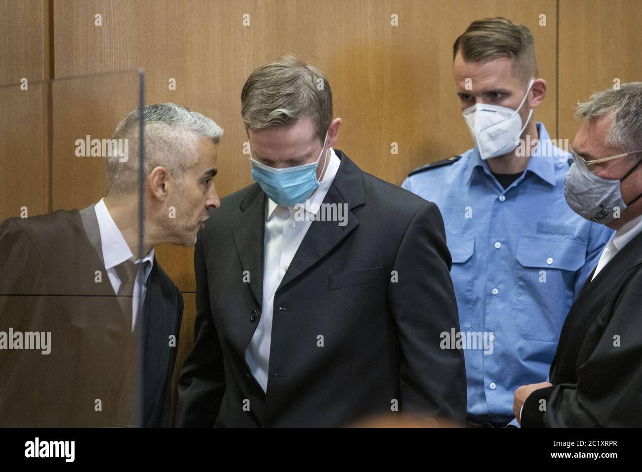 16 June 2020, Hessen, Frankfurt/Main: Stephan Ernst (2nd from left), who is accused of the ...
