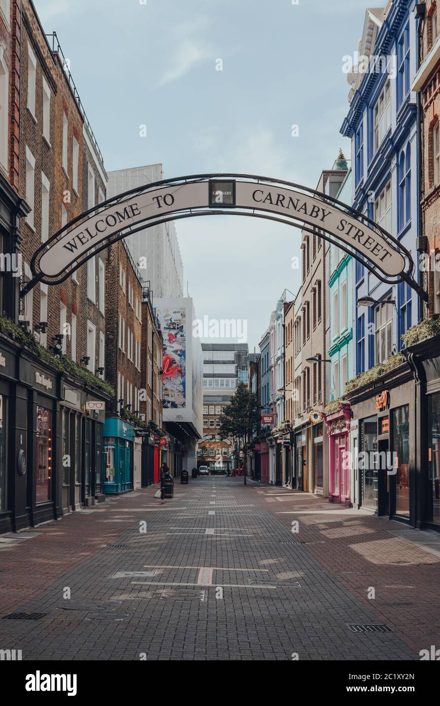 Welcome sign entrance carnaby street hi-res stock photography and ...