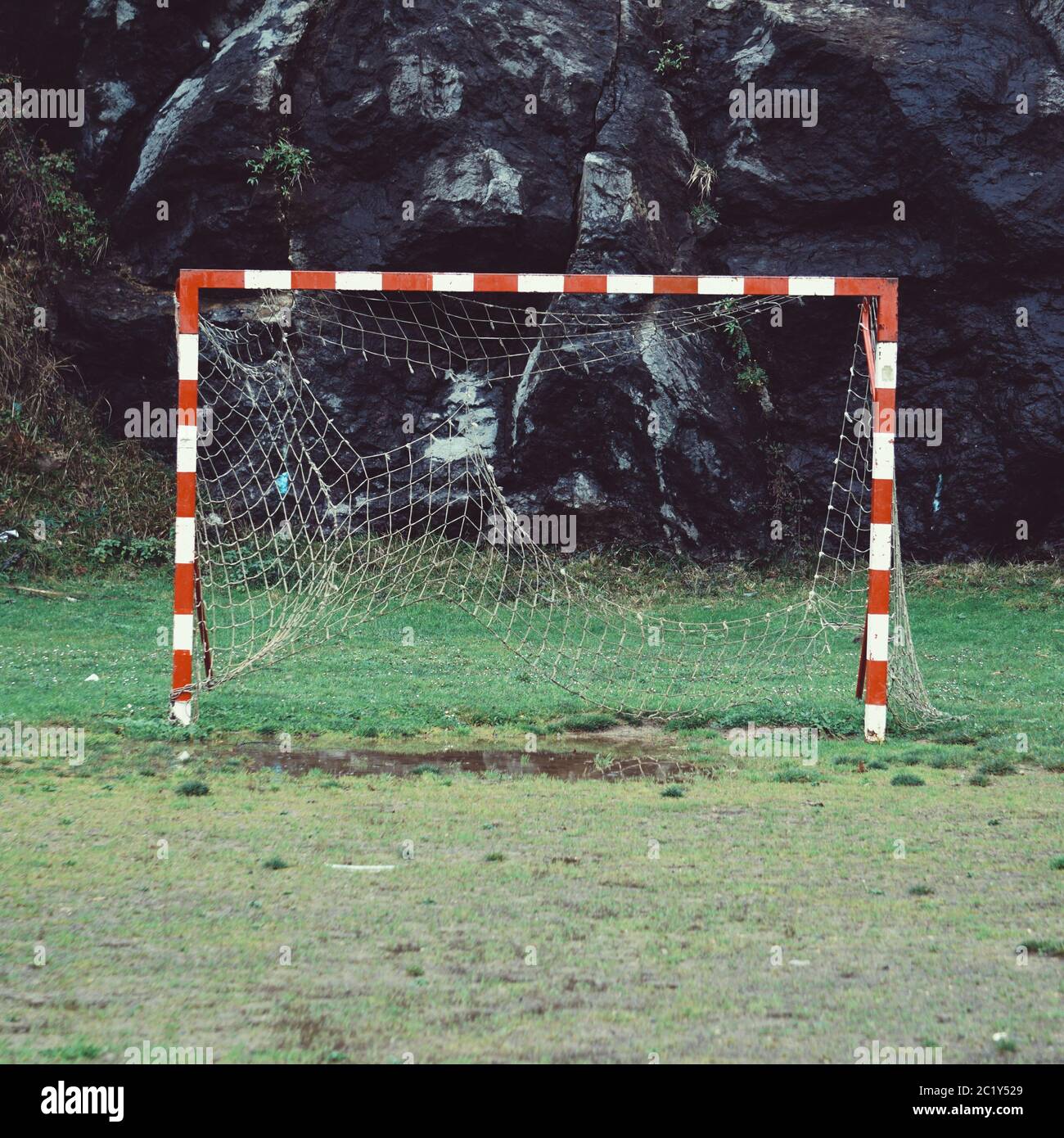 Broken soccer goal hi-res stock photography and images - Alamy