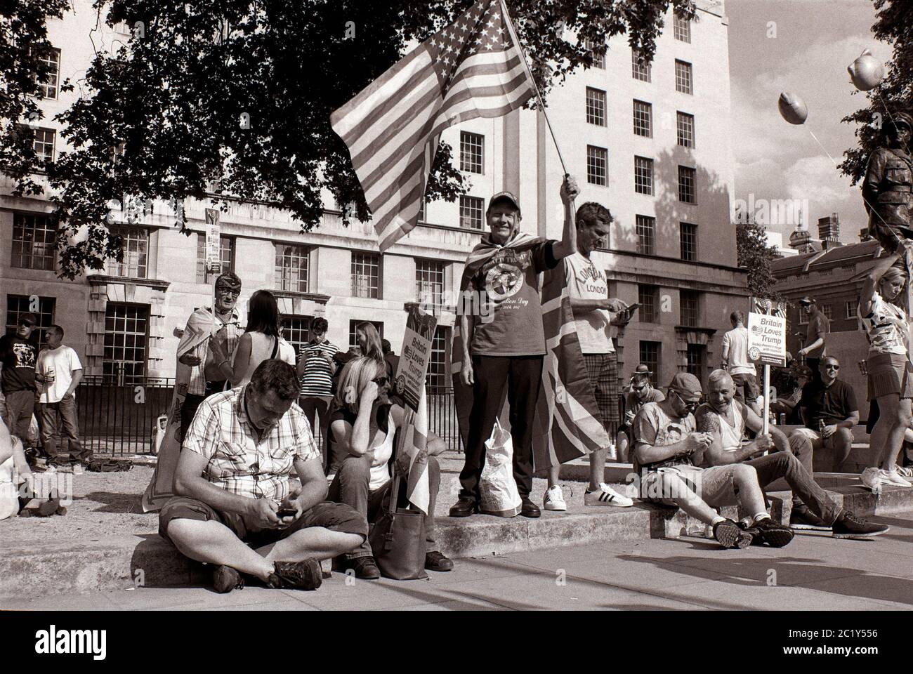 Pro trump rally london hi-res stock photography and images - Alamy