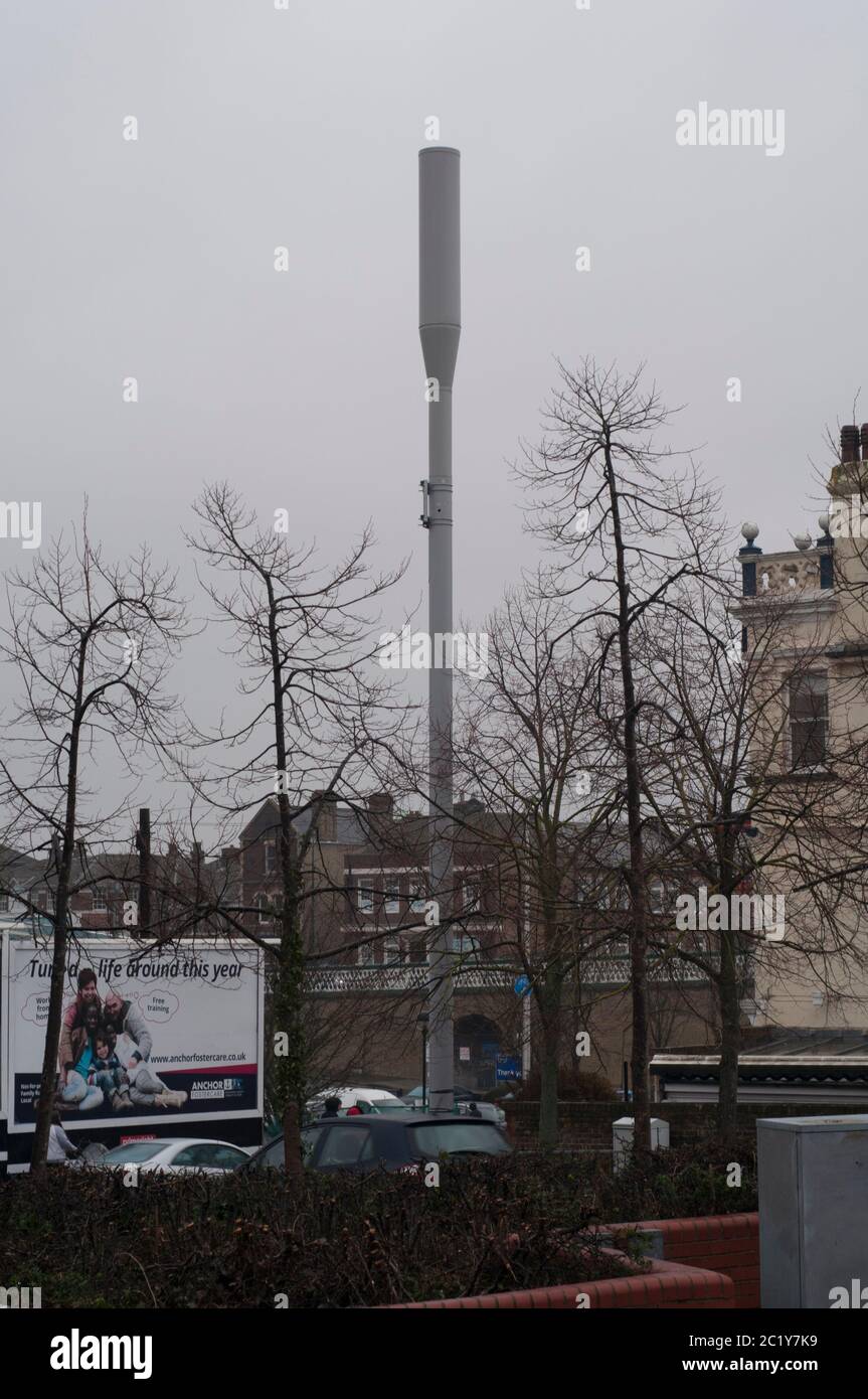 Telephone masts uk hi-res stock photography and images - Alamy