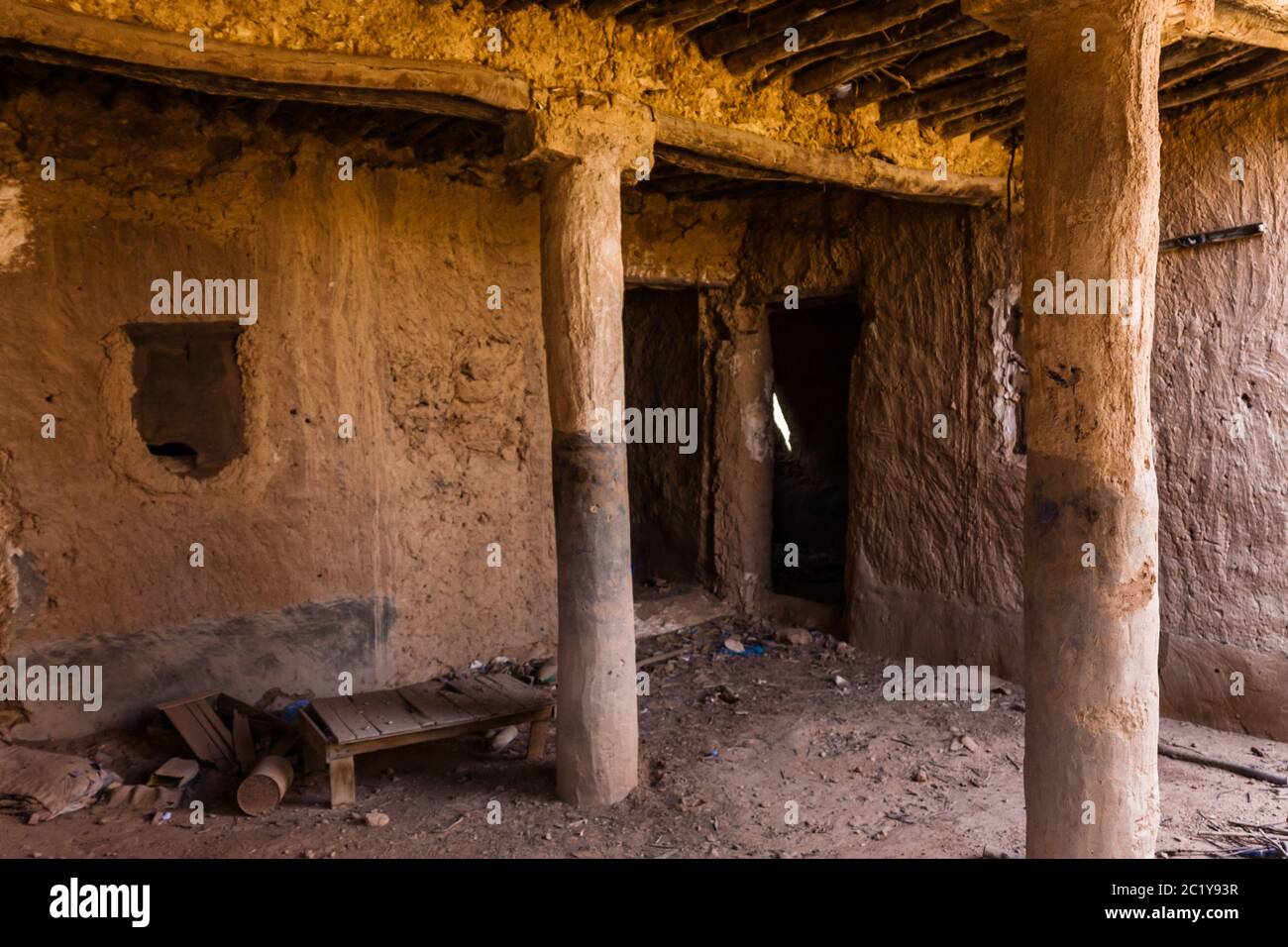 Mud house interior hi-res stock photography and images - Alamy