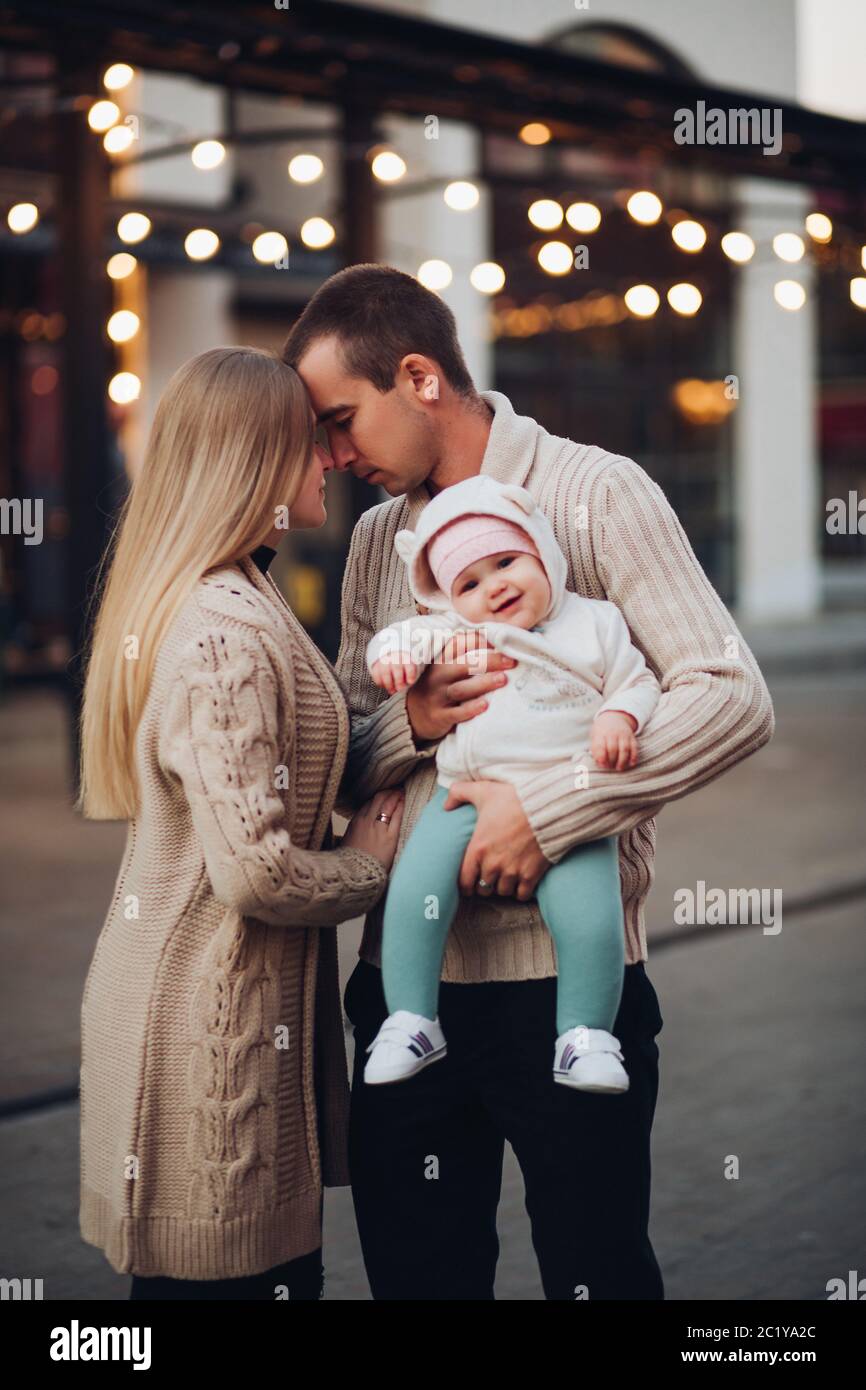 Family atmosphere hi-res stock photography and images - Alamy