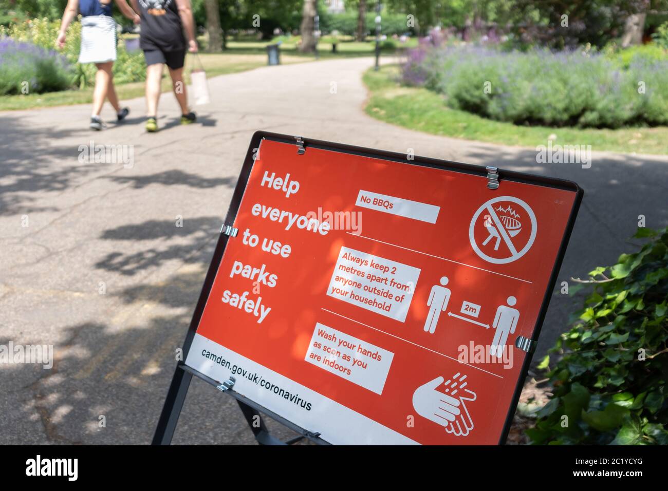 Park Safety Sign, Russell Square, London Stock Photo - Alamy