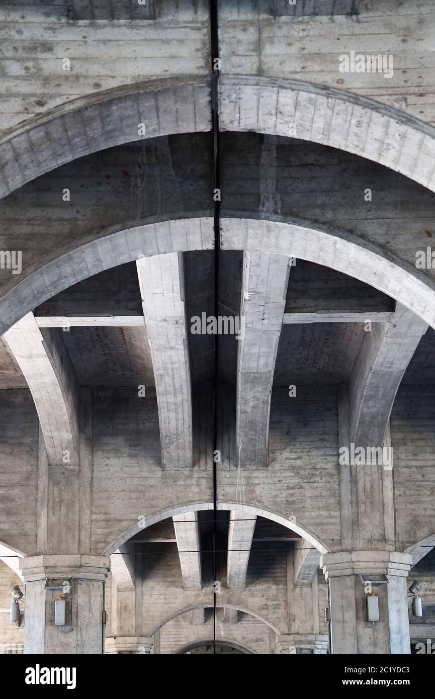 columns architecture in the city Stock Photo - Alamy