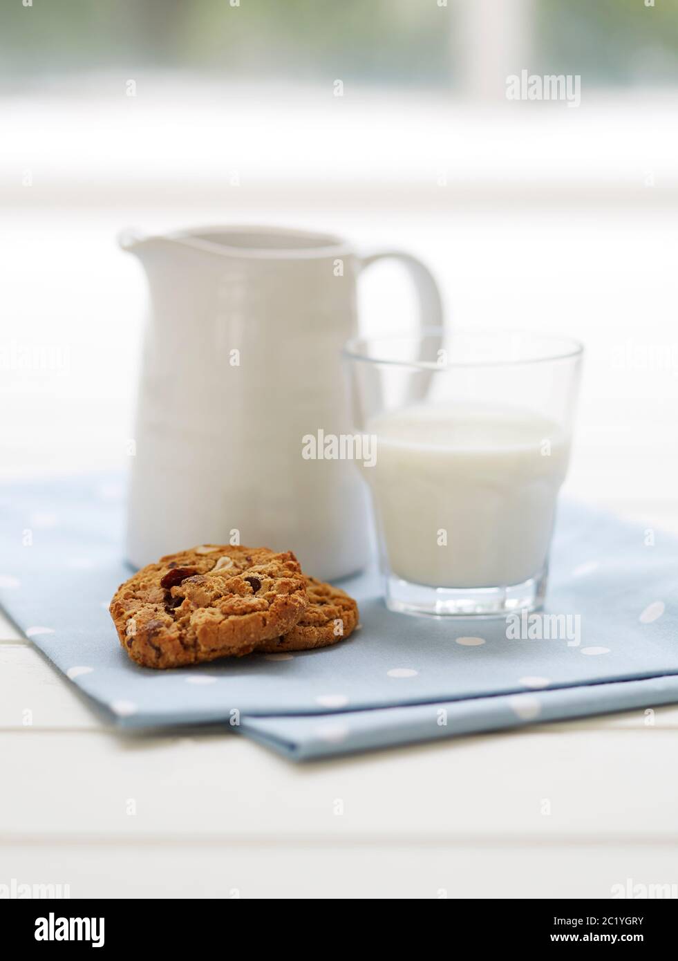 Milk and cookies Stock Photo - Alamy