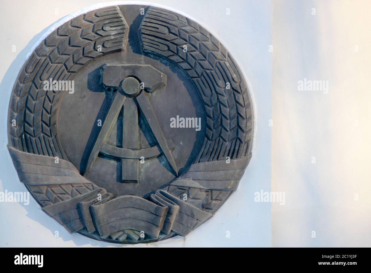 Ddr emblem hi-res stock photography and images - Alamy