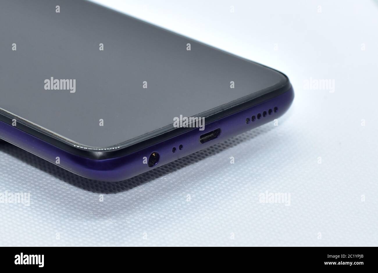 Mobile Phone Outline From bottom view where we can see audio jack ...