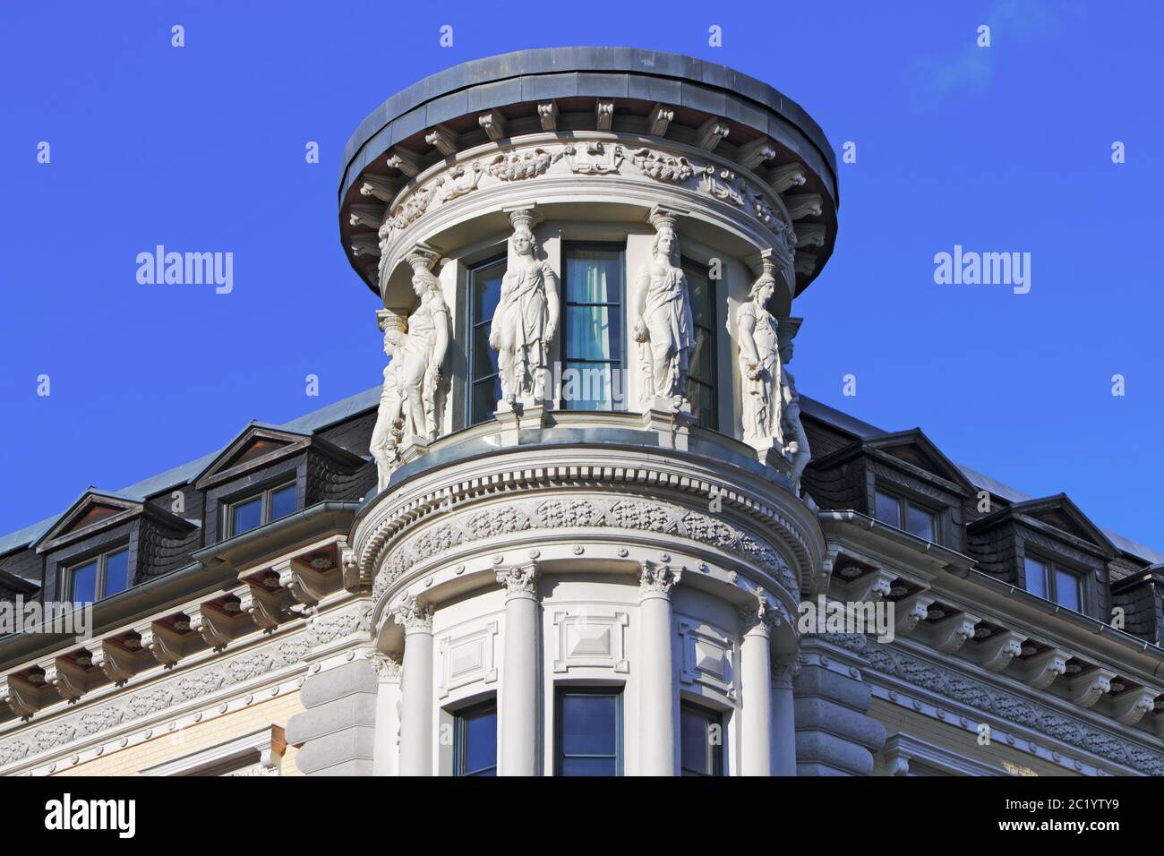 Building Refurbishment High Resolution Stock Photography and Images - Alamy