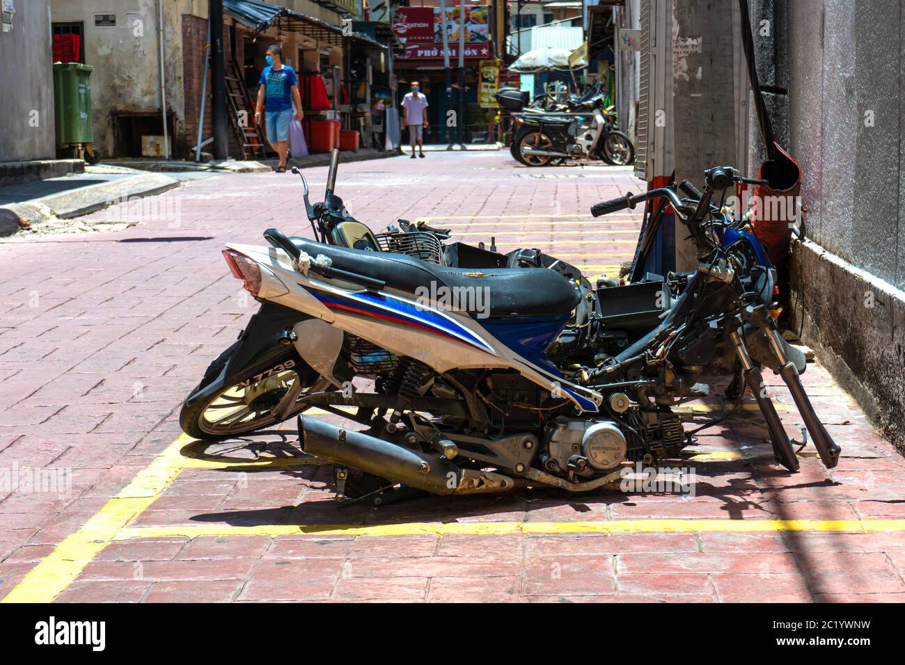 Disassembled bike engine hi-res stock photography and images - Alamy