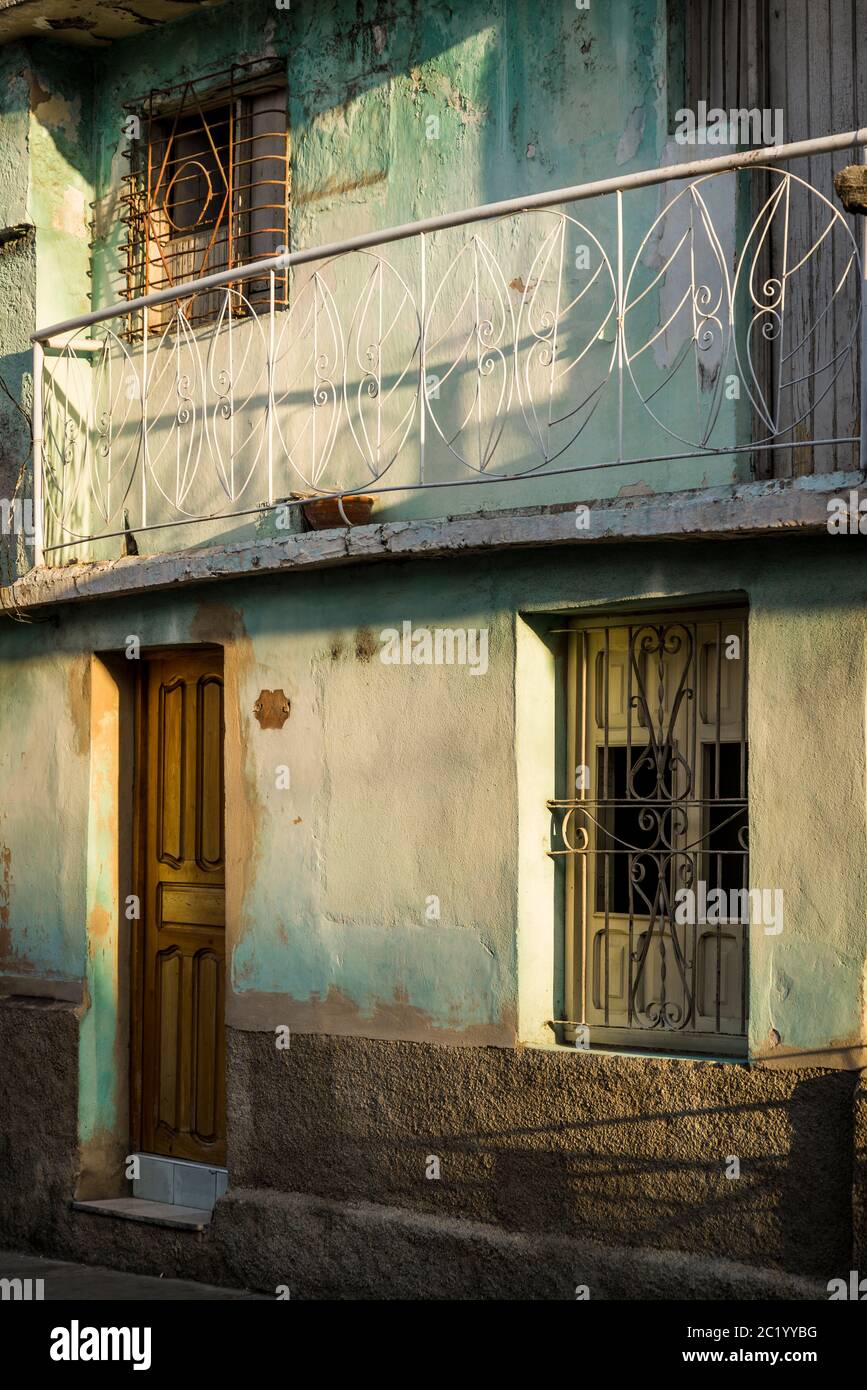Old cuba paint hi-res stock photography and images - Alamy