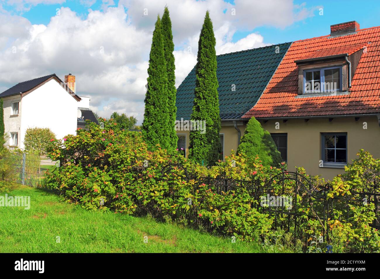 Two family house hi-res stock photography and images - Alamy