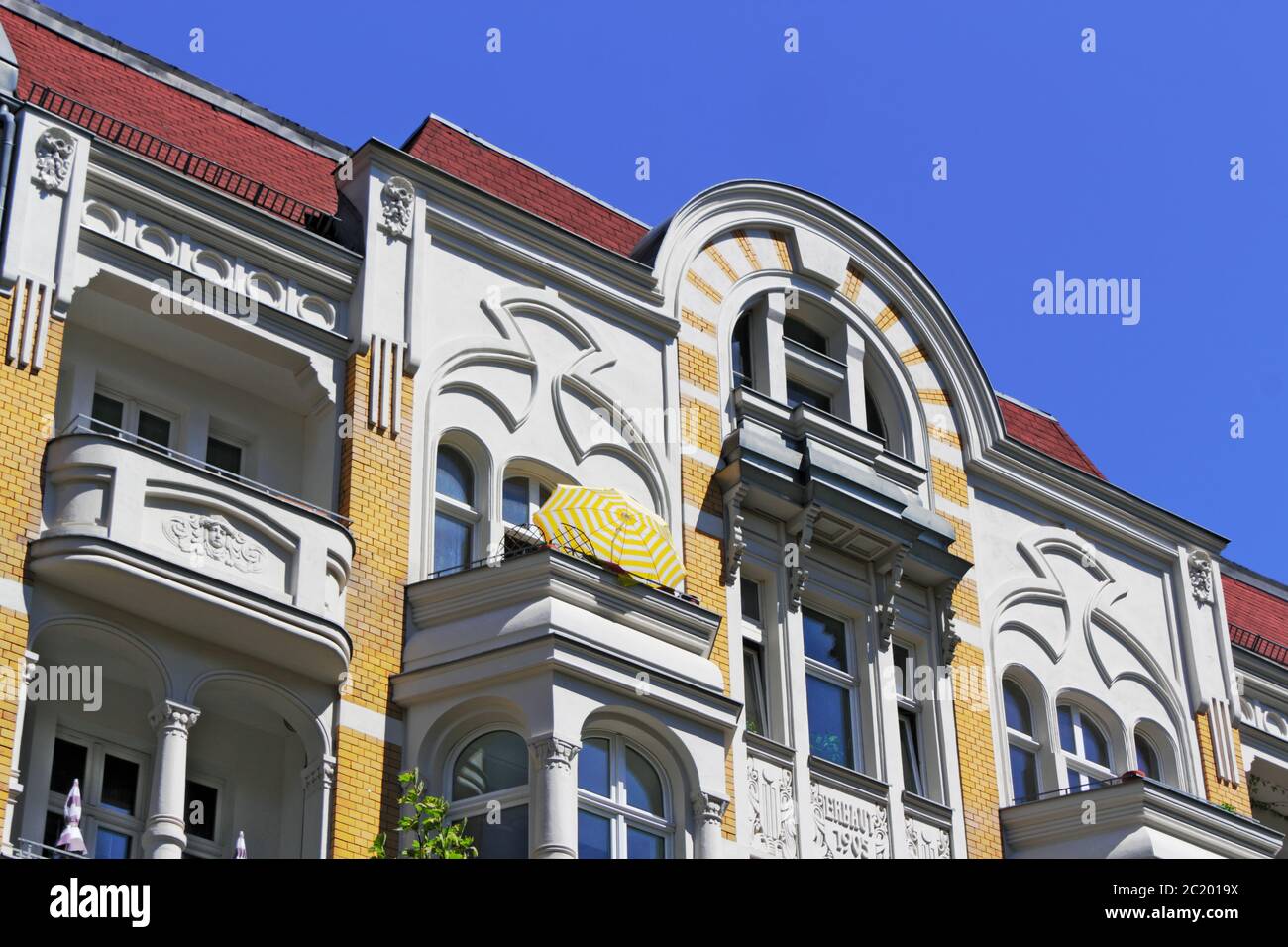 Old building with stucco Stock Photo - Alamy