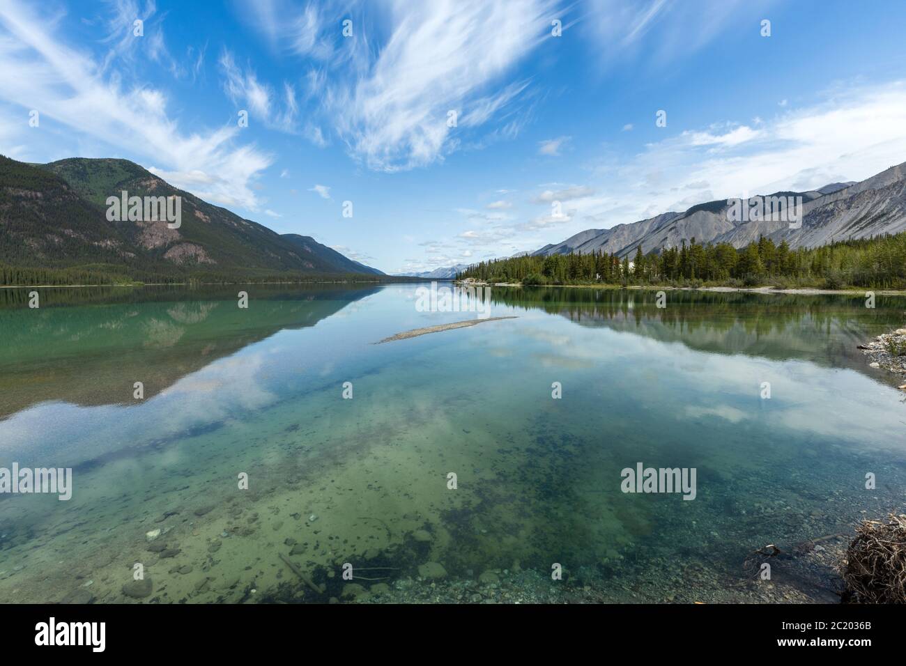 Alaska highway muncho lake hi-res stock photography and images - Alamy