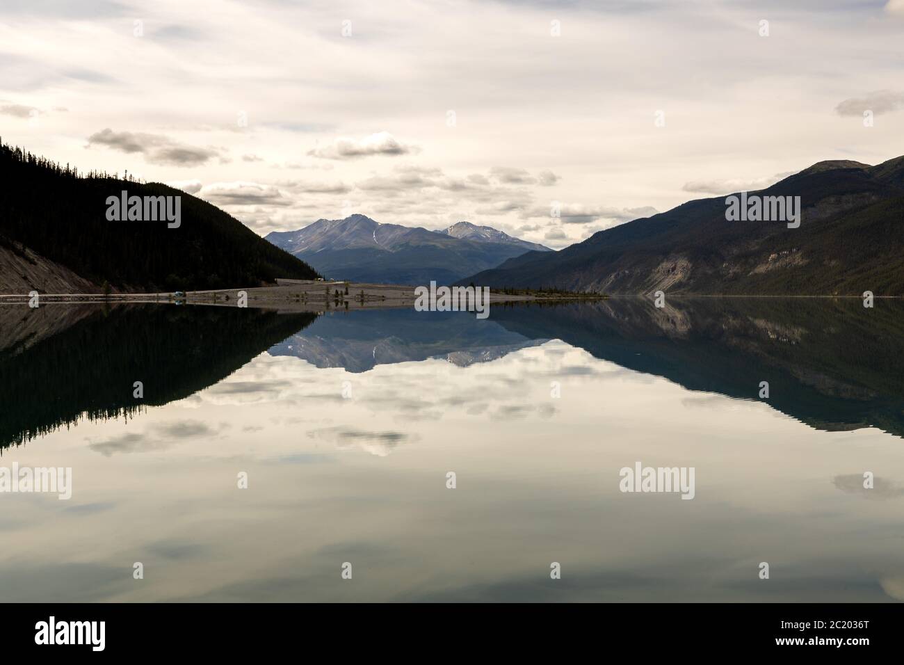 Alaska highway muncho lake hi-res stock photography and images - Alamy