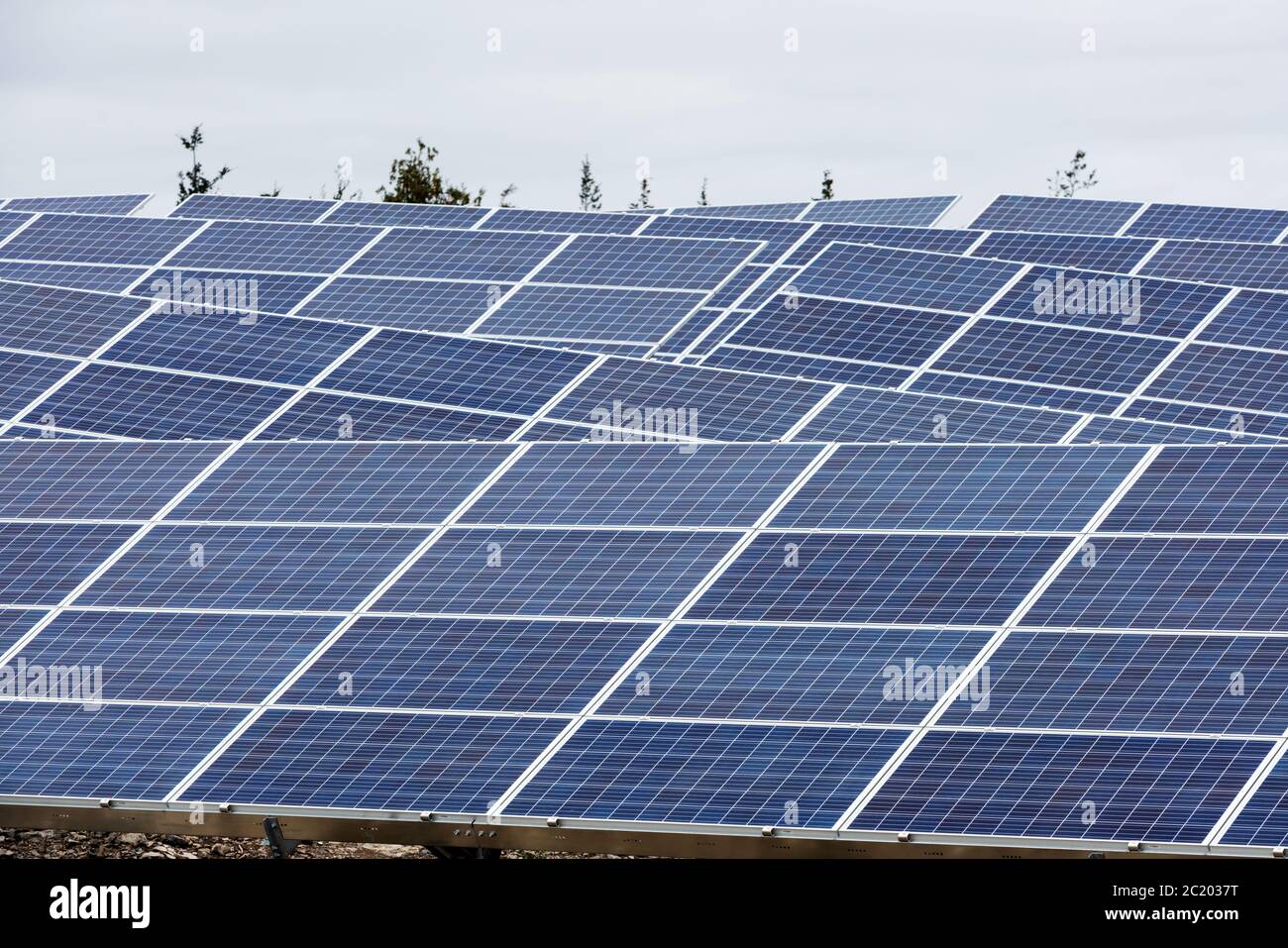 Installed solar panels hi-res stock photography and images - Alamy