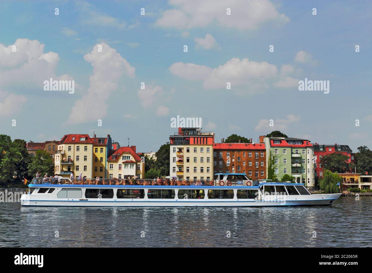 Straddle hi-res stock photography and images - Alamy