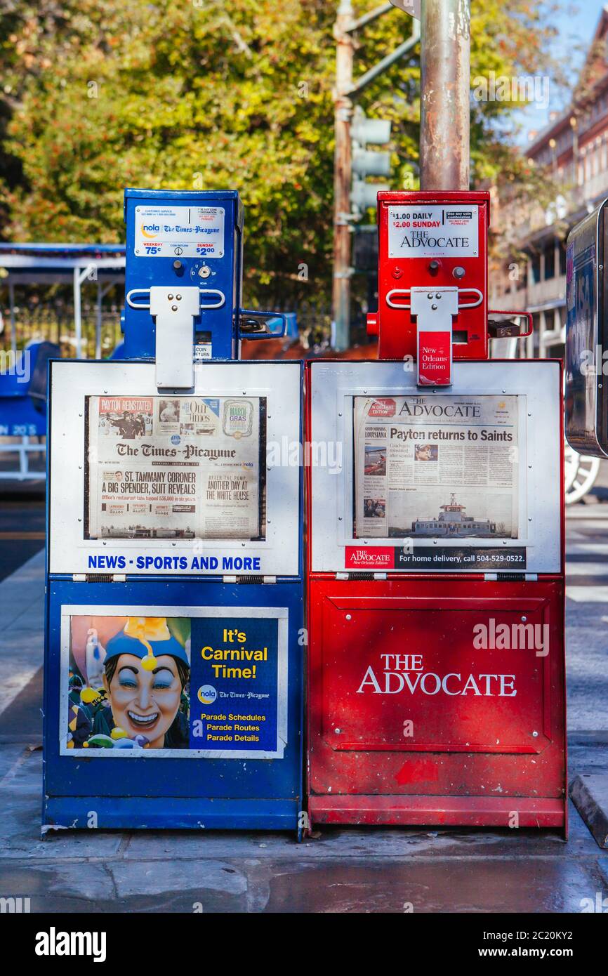 Magazine vending machine hi-res stock photography and images - Alamy