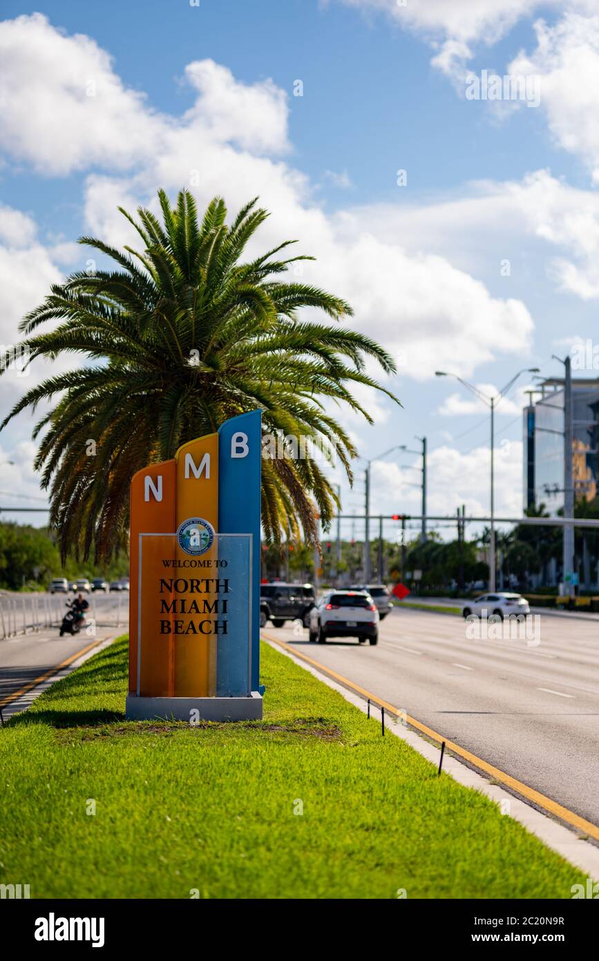 Welcome to miami sign hi-res stock photography and images - Alamy