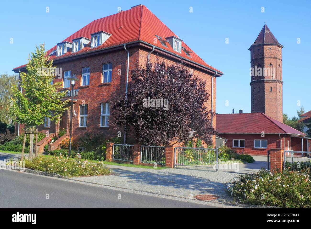 Office water tower hi-res stock photography and images - Alamy