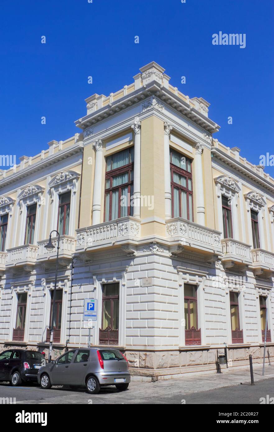 Renovated old building Stock Photo - Alamy