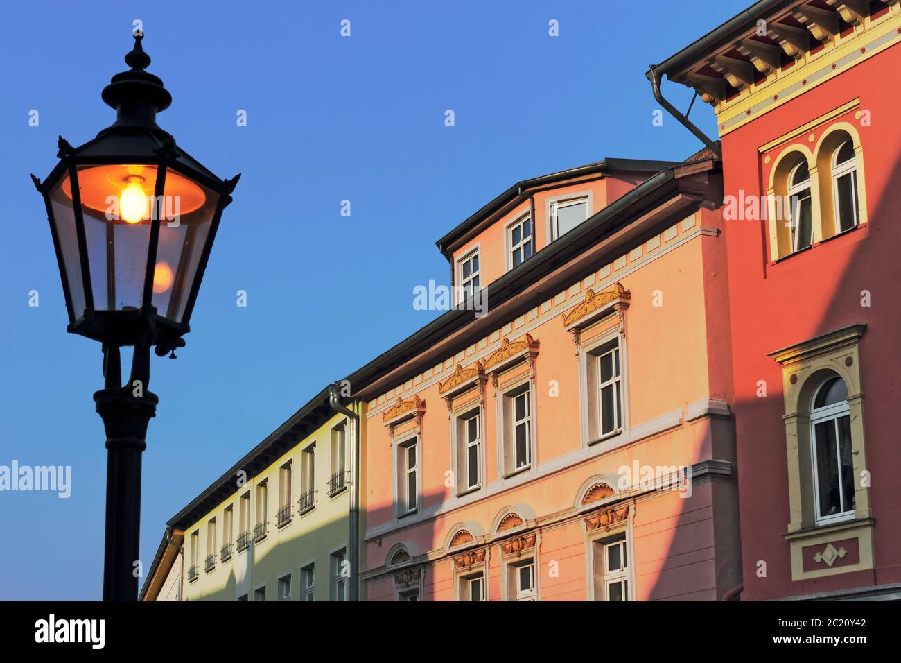 City lighting hi-res stock photography and images - Alamy