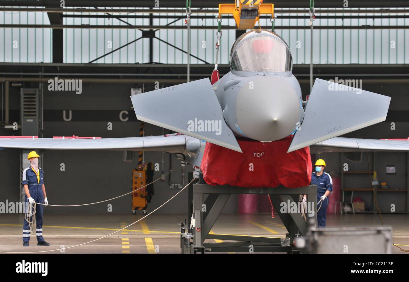 Low Loader Flatbed Truck High Resolution Stock Photography and Images ...