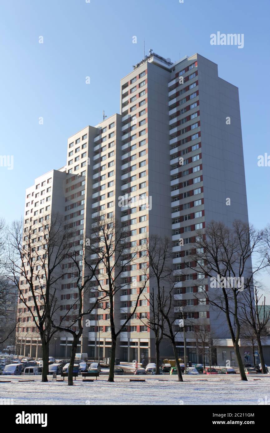 High rise complex hi-res stock photography and images - Alamy