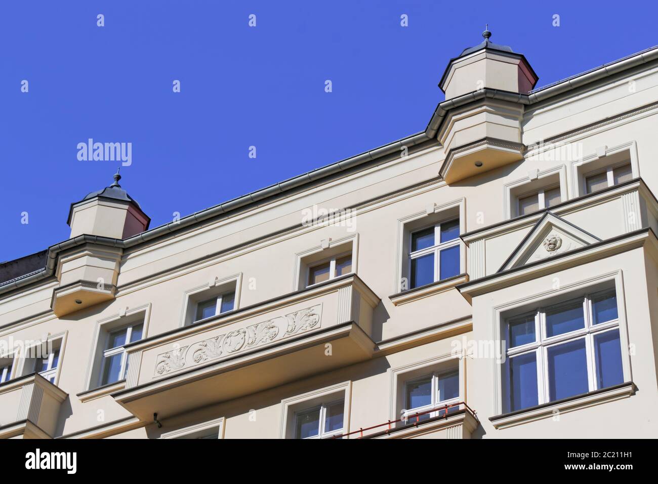 old building facade Stock Photo - Alamy