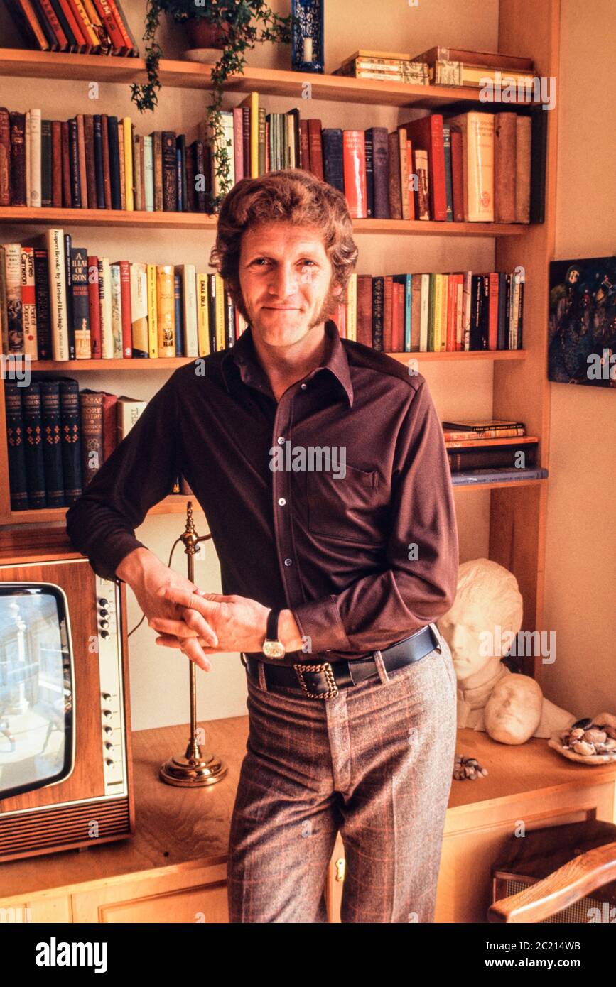 Peter Gilmore actor played Captain James Onedin in the BBC drama The ...