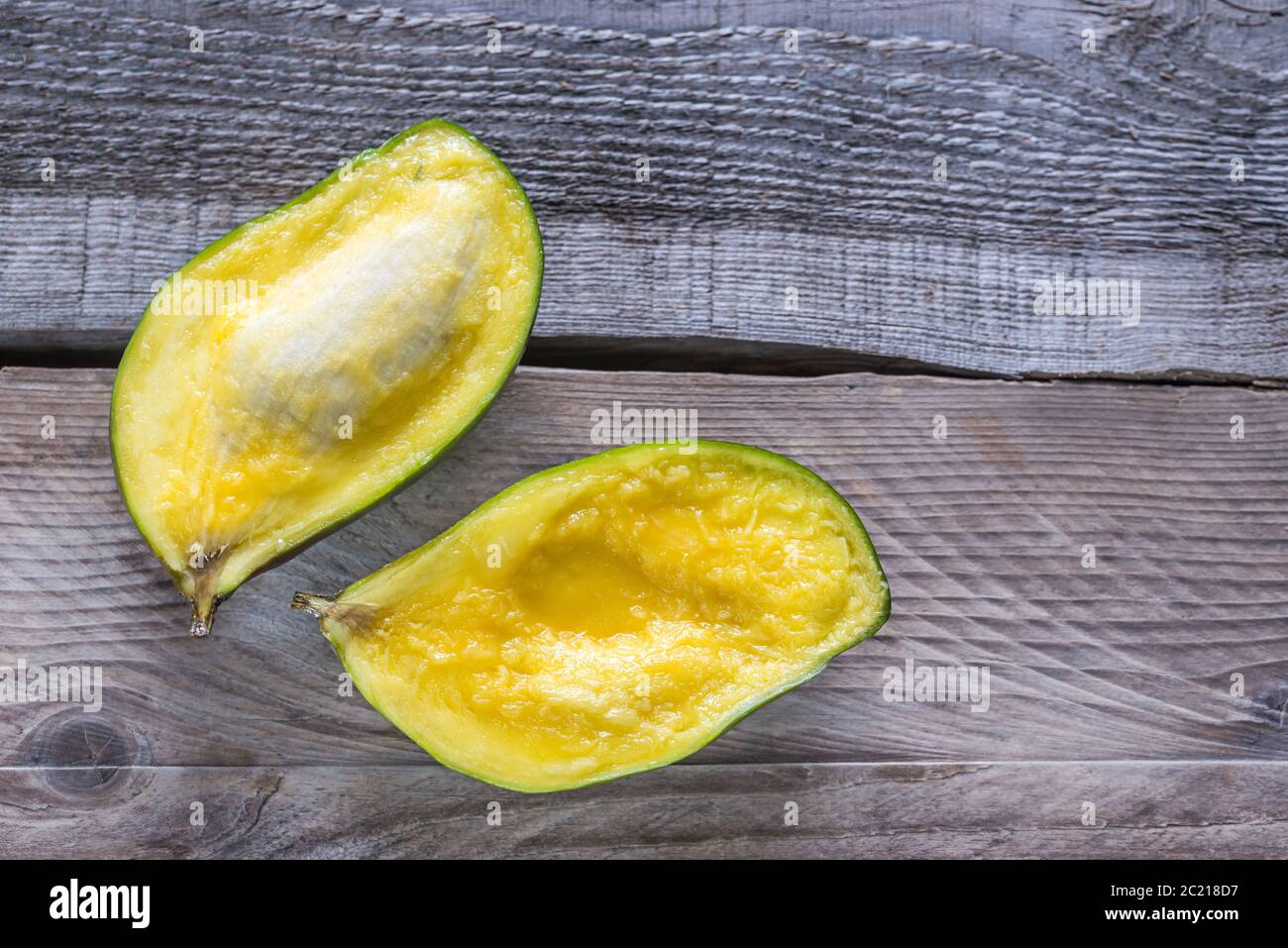 Mango cross section hi-res stock photography and images - Alamy