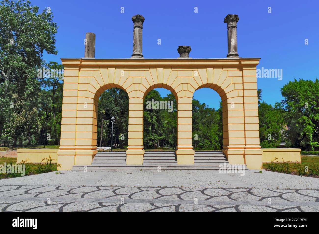 Columned temple hi-res stock photography and images - Alamy