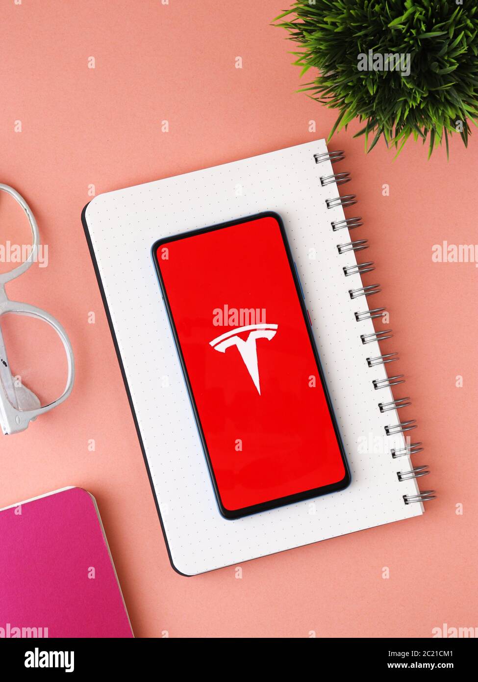 Tesla app feature hi-res stock photography and images - Alamy