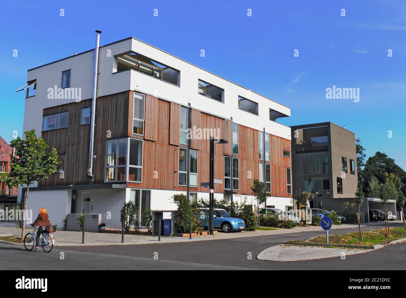 Modern housing berlin hi-res stock photography and images - Alamy