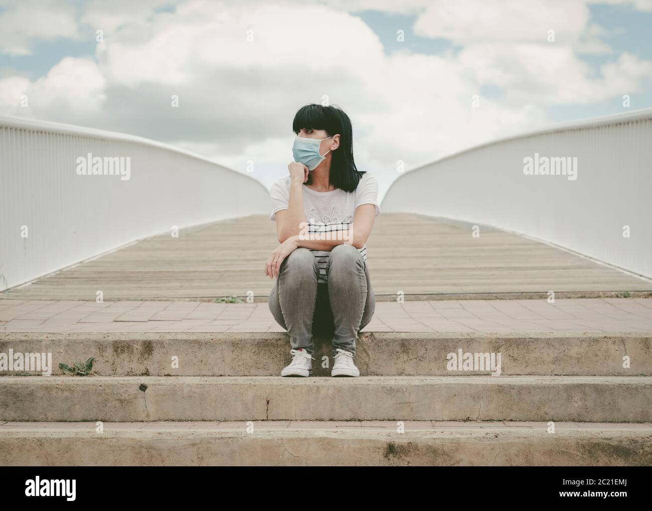 Woman wearing mask outdoor hi-res stock photography and images - Alamy