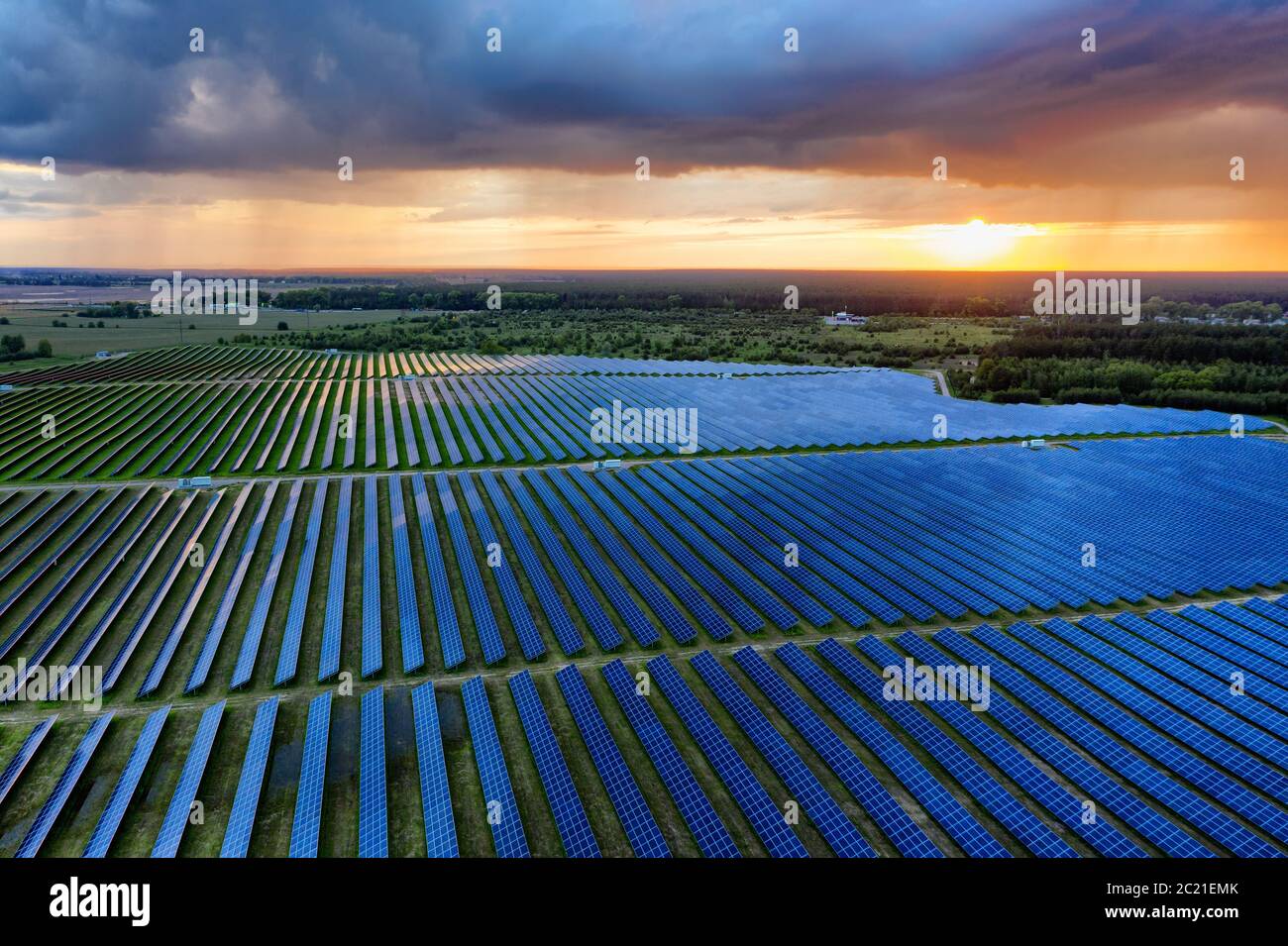 Solar panel sunset hi-res stock photography and images - Alamy