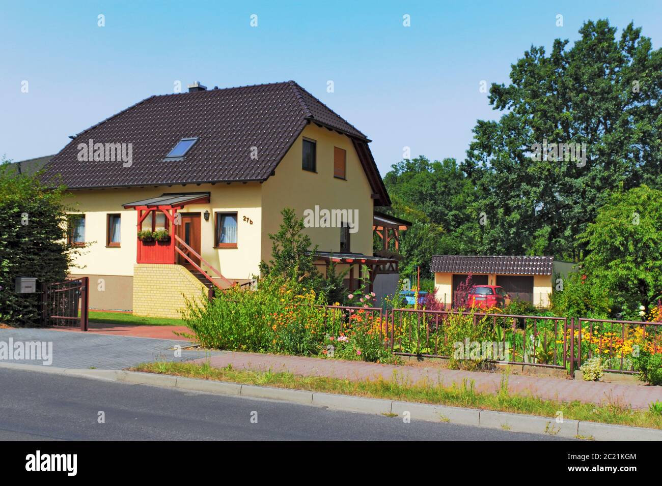 Living in the countryside Stock Photo - Alamy